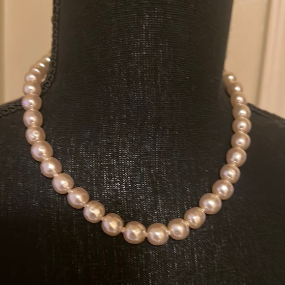 Jewelry | Vintage Freshwater Pearls With Unique Clasp Flower Shaped ...